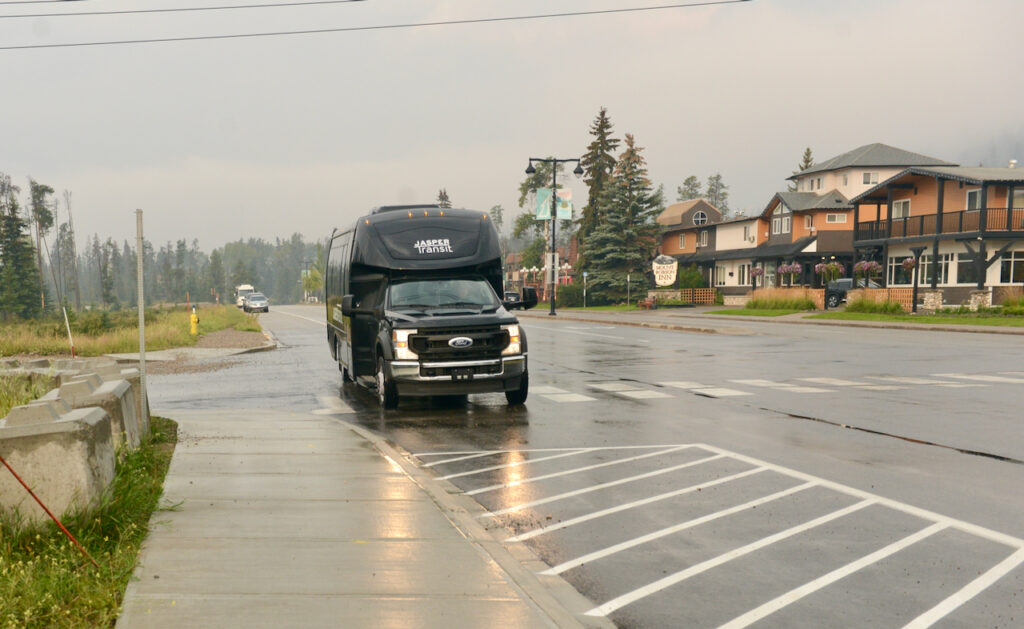 Parks requests transit service to Maligne Canyon - News