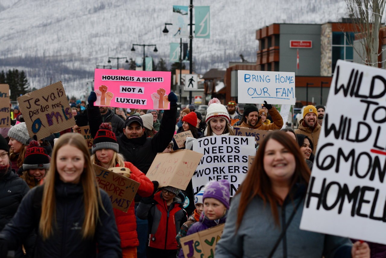 No more road blocks: first 60 housing units arrive in Jasper - News