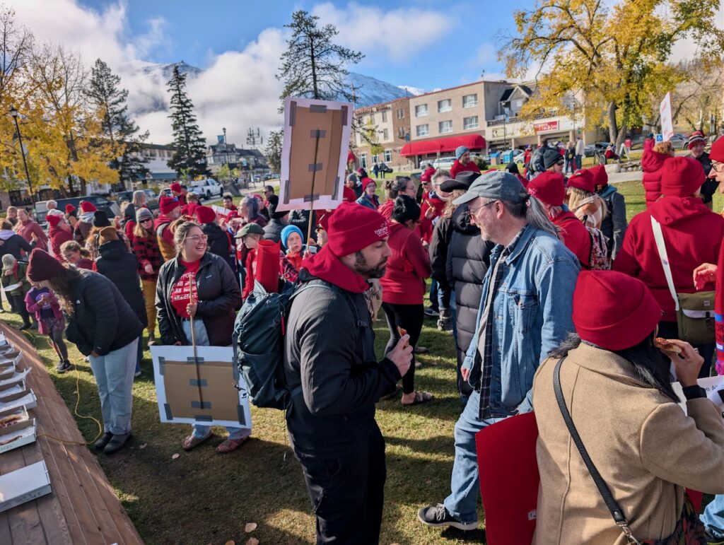 Province commits $112M for 250 interim housing units in Jasper - News